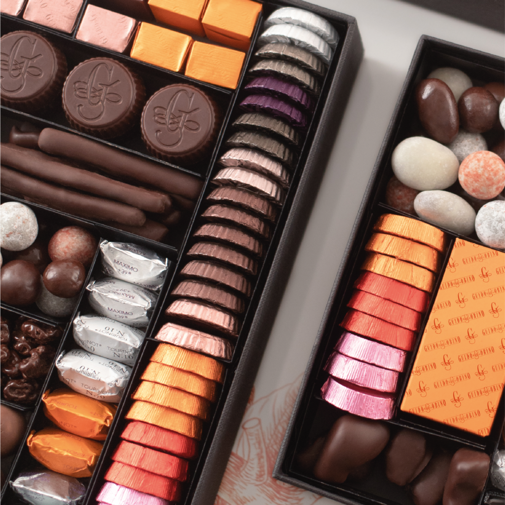 ASSORTED PRALINES BOX 900g - Guido Gobino