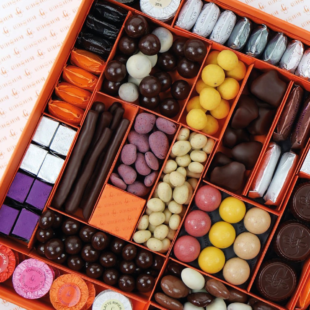 ASSORTED PRALINES BOX 1,1 kg - Guido Gobino